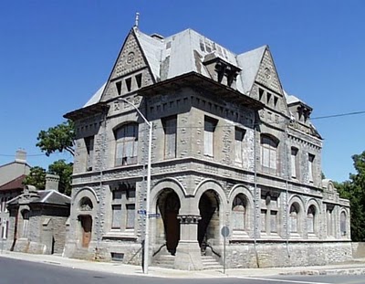 Dry Stone Building: Unique Stone Homes