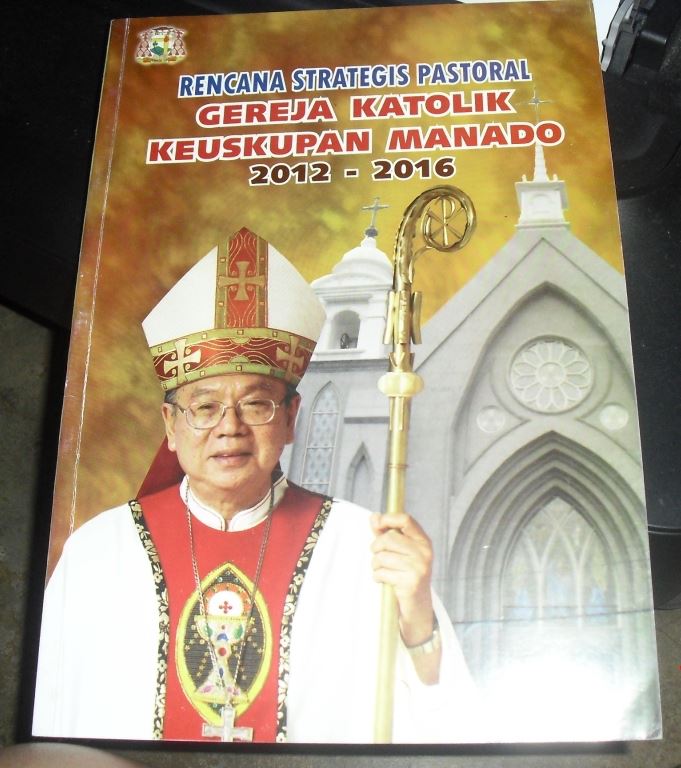 Paroki Kristus Raja Kotamobagu: Tema Tahun 2012 Paroki Kristus Raja ...