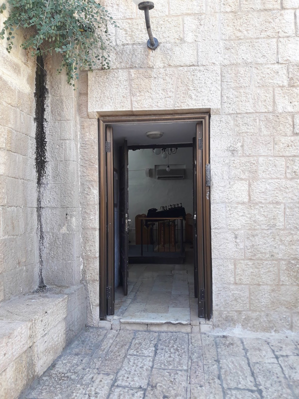 A Jewish Grandmother : Doors and Doorways in Jerusalem's Old City and ...
