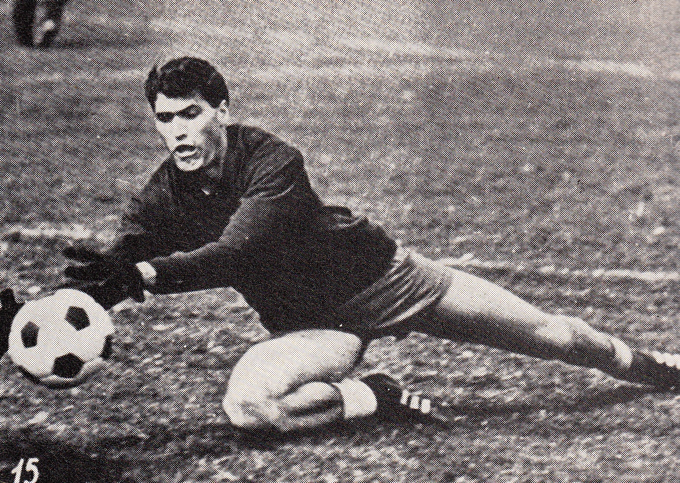 Soccer Nostalgia: Old Match photographs-Part 18g