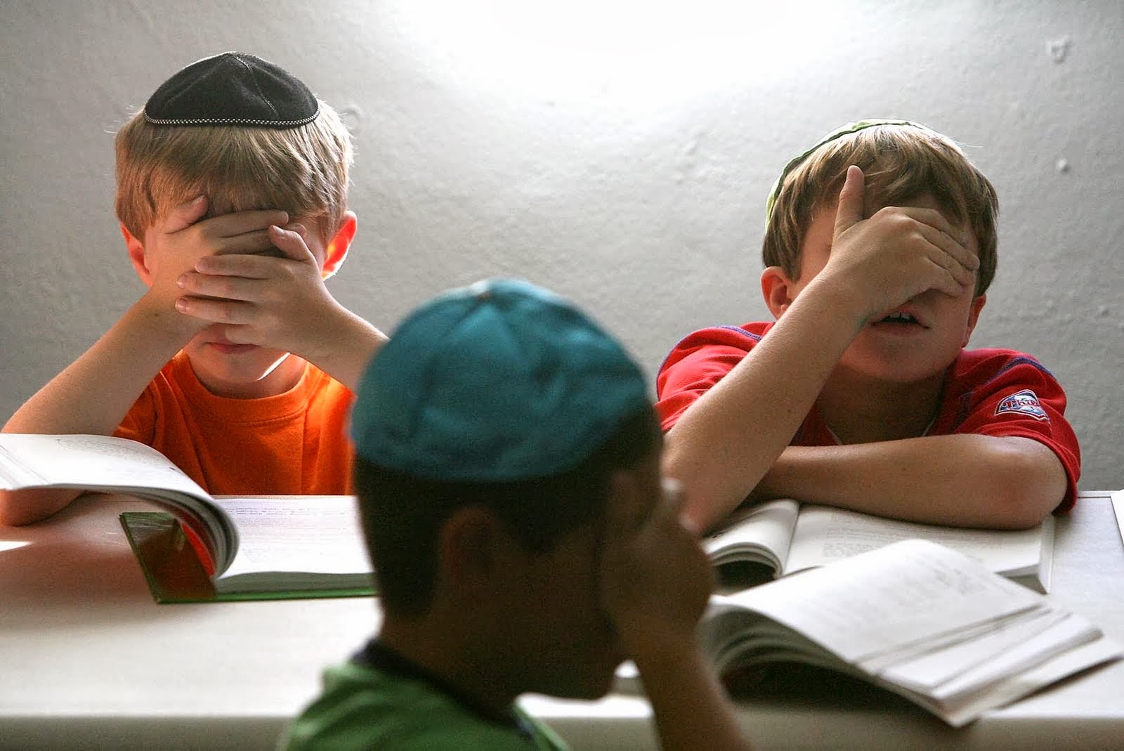 CATEQUISTAS EM FORMAÇÃO: SHEMÁ - ROTEIRO PARA ENCONTRO