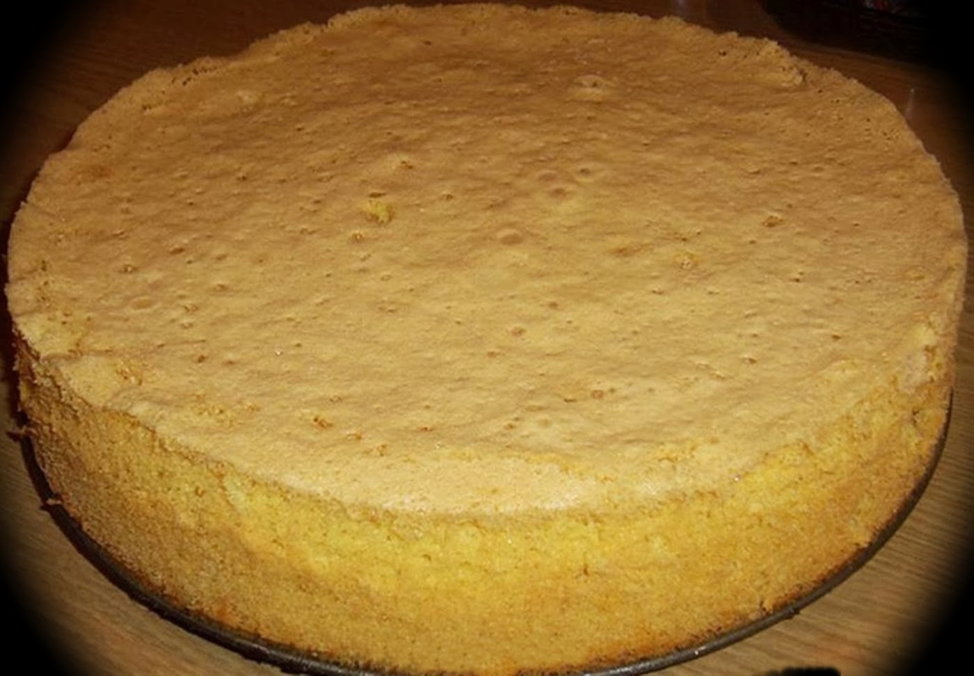 Przepisy i porady kulinarne: Przepis na puszysty biszkopt.