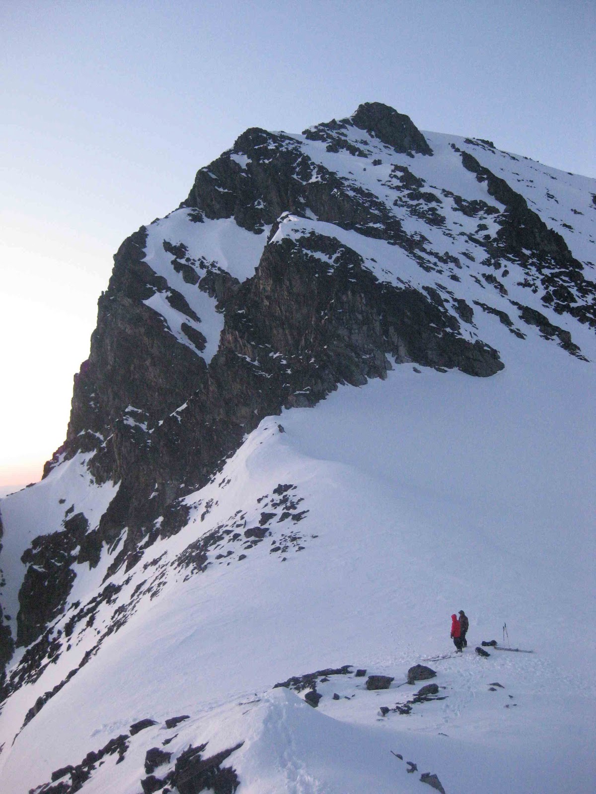 Mt Currie, Owls and Mt Weart ski expedition. | HundredGrandDan