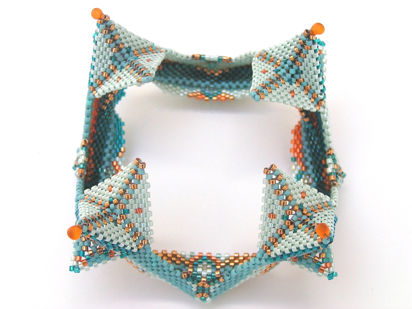 Catrina jewels: Contemporary Geometric beadwork