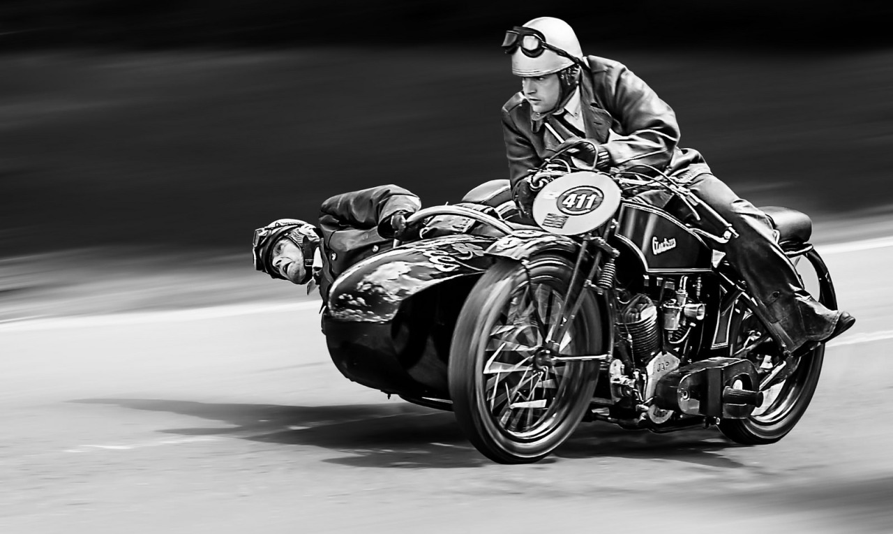 Mercenary Garage : Side Ways