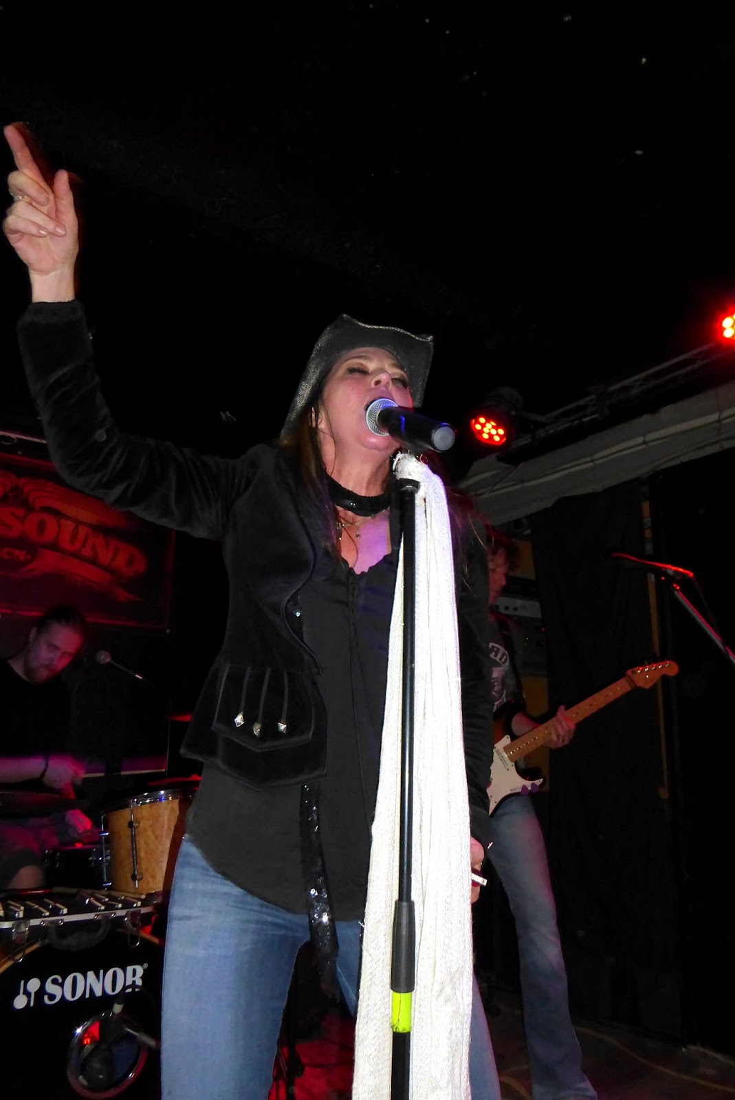 H M F A E : STACIE COLLINS