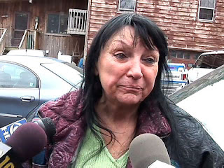 Abbey Says: It Pays to Entertain: Chimp Attack victim, Charla Nash ...