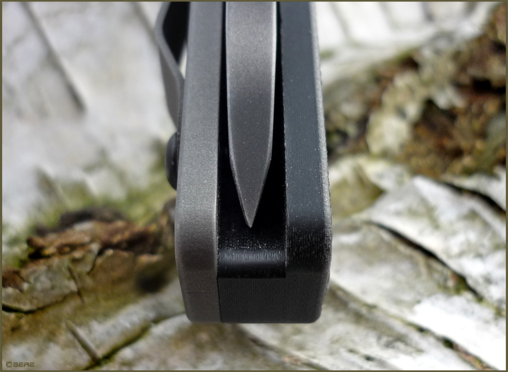 SERE - KNIVES & PHOTOGRAPHY: GB : Frame Lock