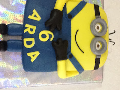 tatli buketi : MİNİON PASTA ...