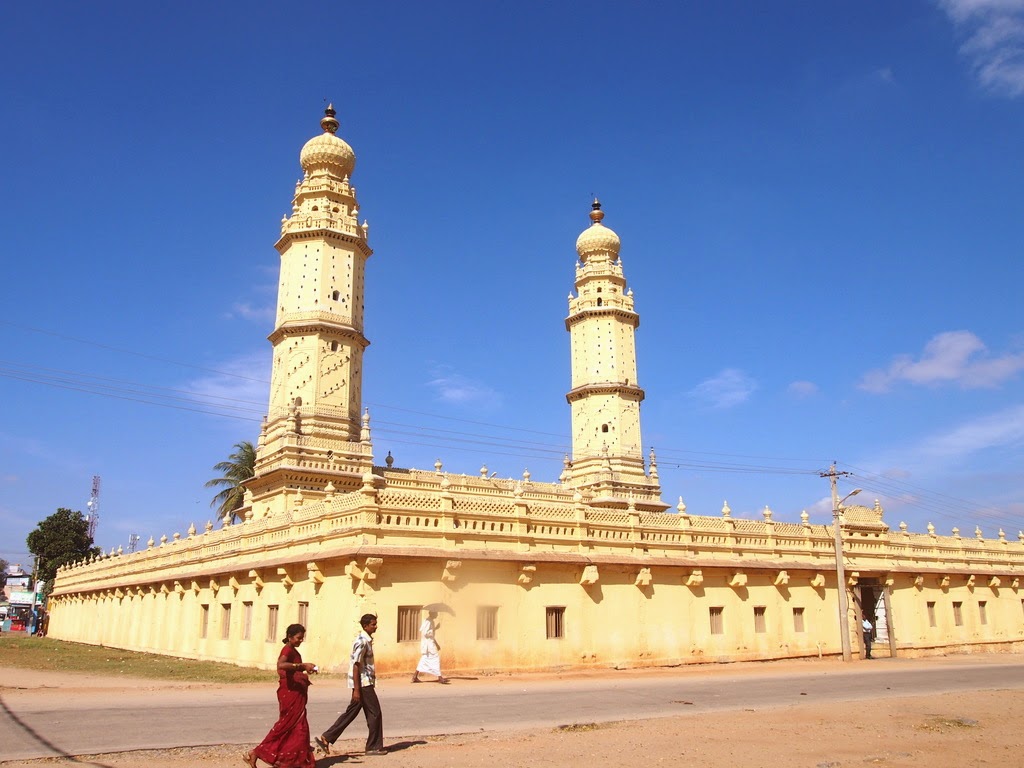 Travelholic: A day at Tipu Sultan Fort, Mysore