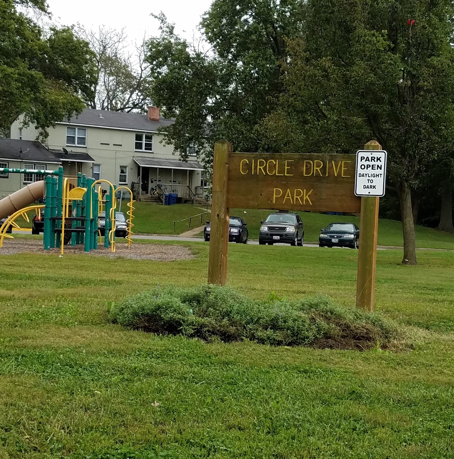 Play St. Louis: Circle Drive Park, St. Charles