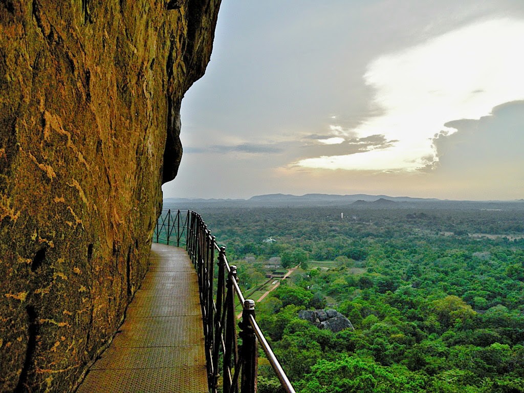Sigiriya the Lion Rock, Sri Lanka - Most Amazing and Beautiful - Amaziful