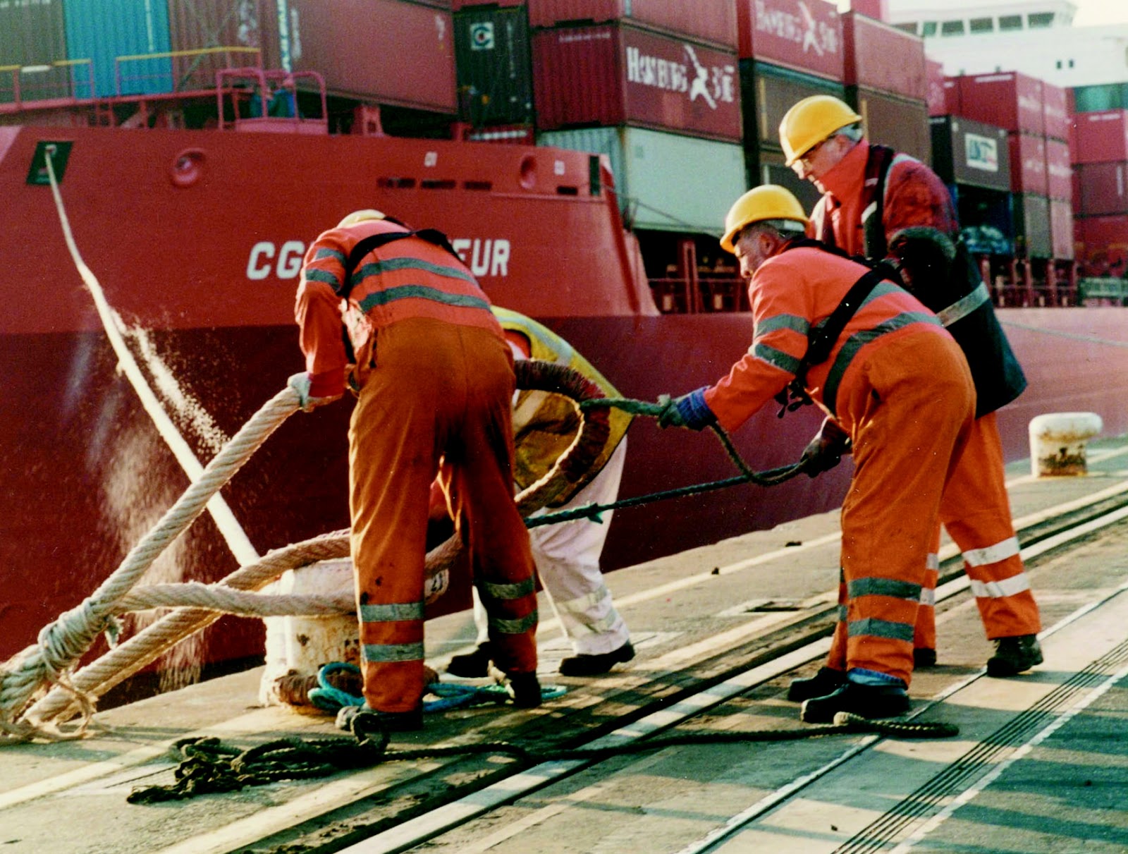 DNS18ALPHAQ: Leadership and Teamwork needed to handle mooring operation ...