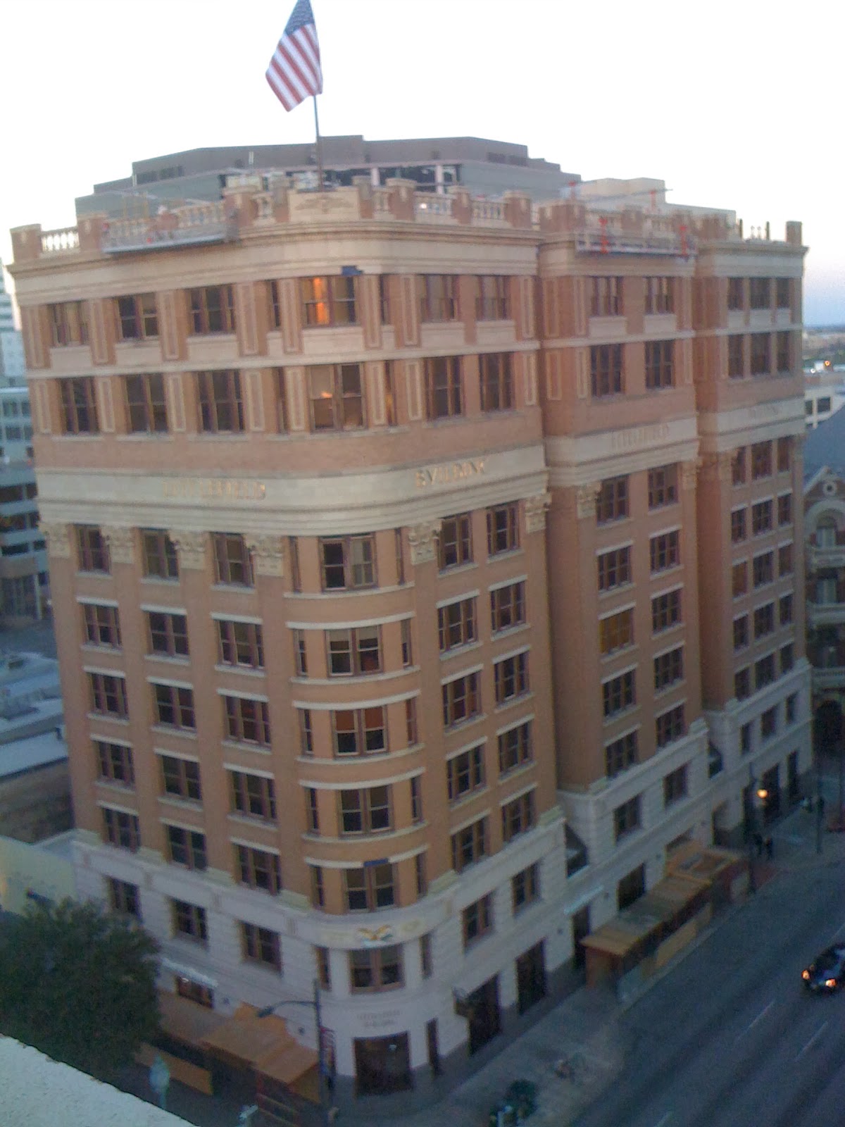 Necessary Facts: Stadtluft macht frei