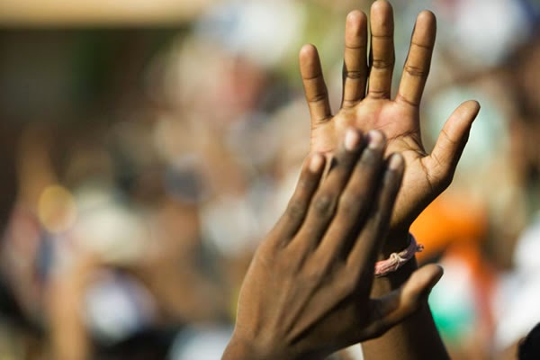 9 Bentuk Salam yang Unik Dari Berbagai Budaya dan Negara - Agnijovita Blog