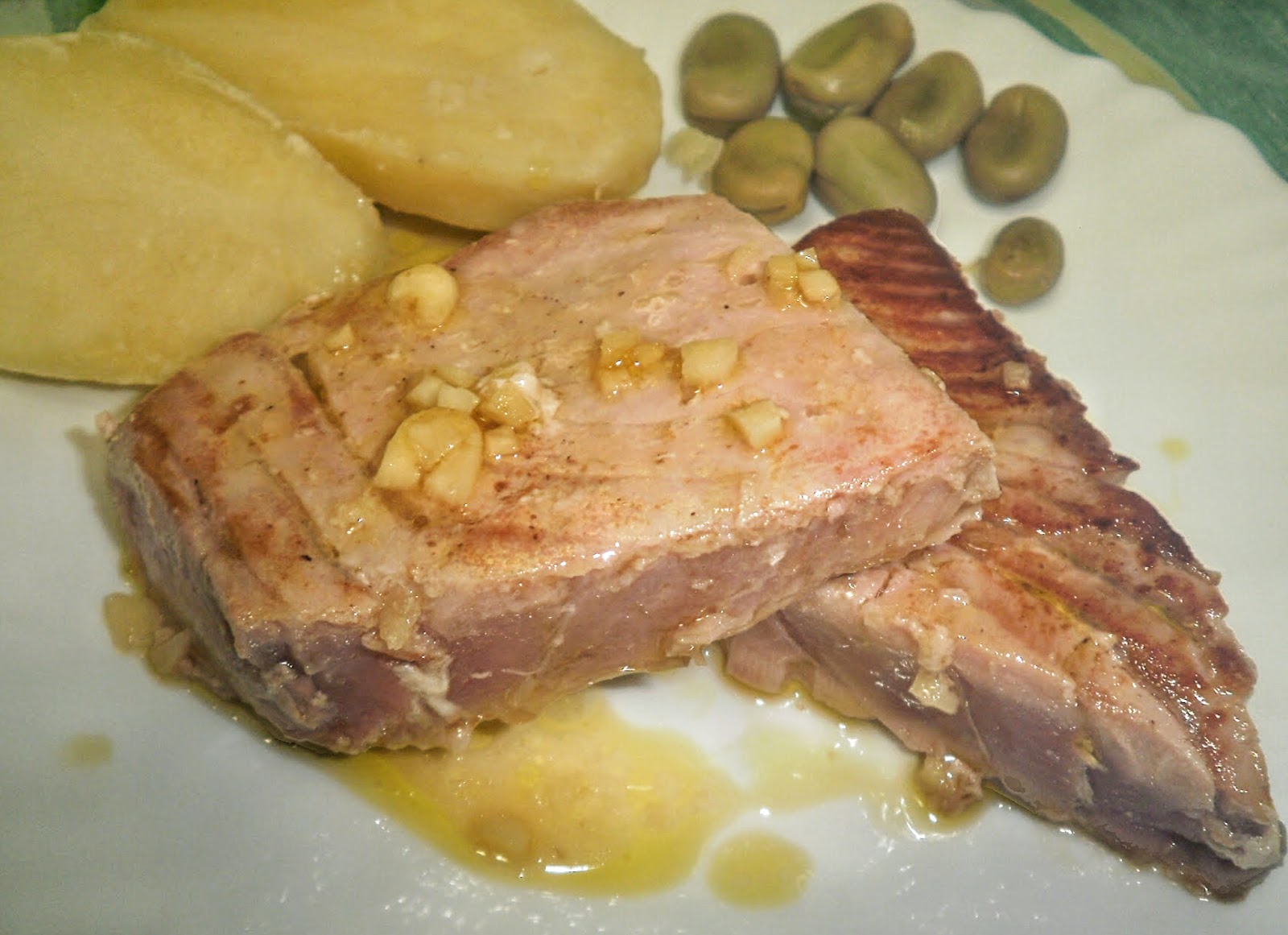 Bifes de atum grelhados - Baú da Conceição