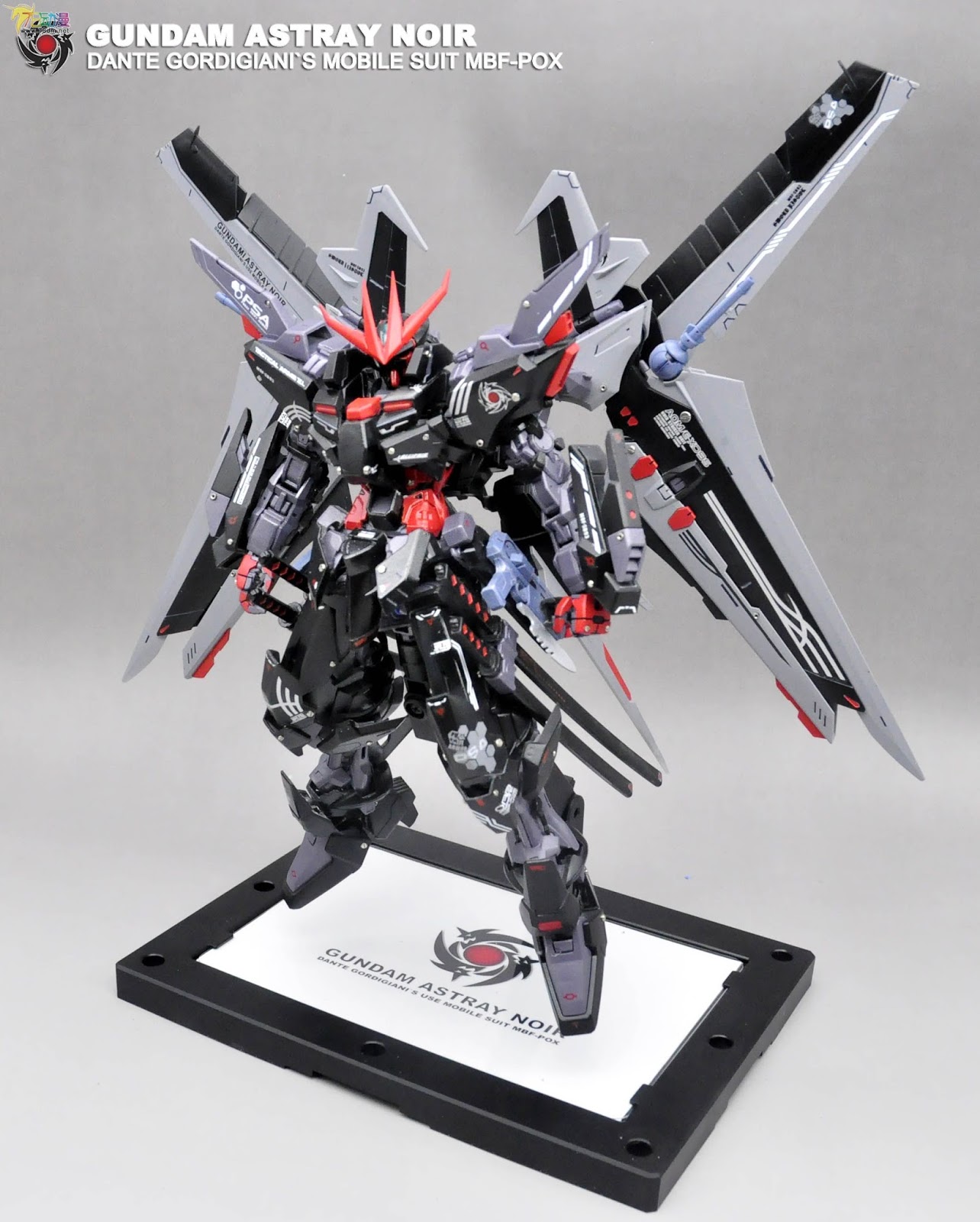 GUNDAM GUY: MG 1/100 Gundam Astray Blue Frame S + Gundam Astray Noir ...