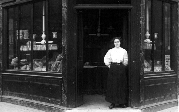 Tour Scotland: Old Photograph Bakers Shop Paisley Scotland