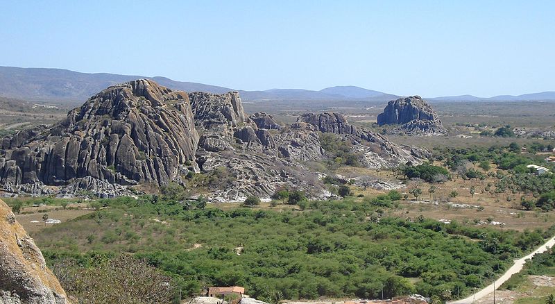 Cidade de Quixadá: Monumento Natural dos Monólitos de Quixadá
