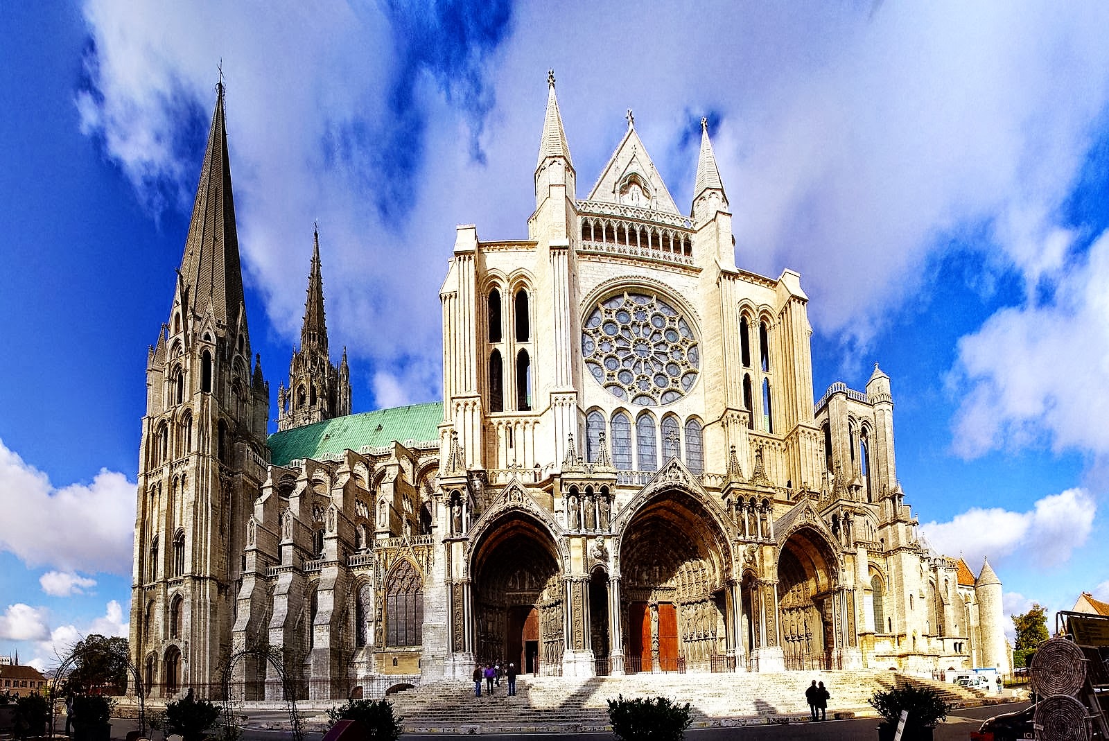 5-five-5-cathedral-of-chartres-chartres-france