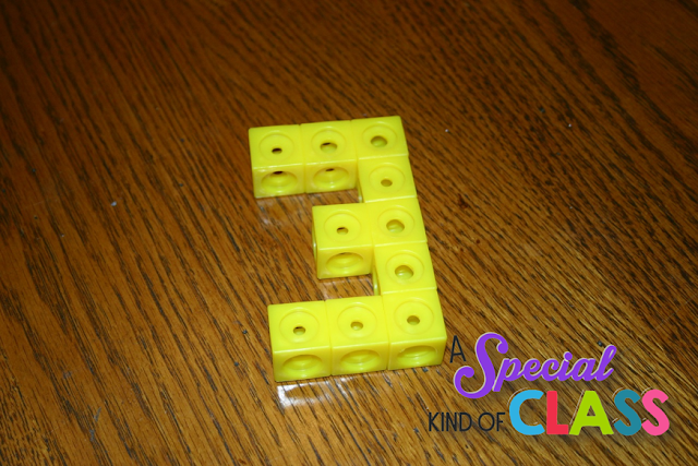 A special kind of class: Math Manipulative Monday - Snap Cubes