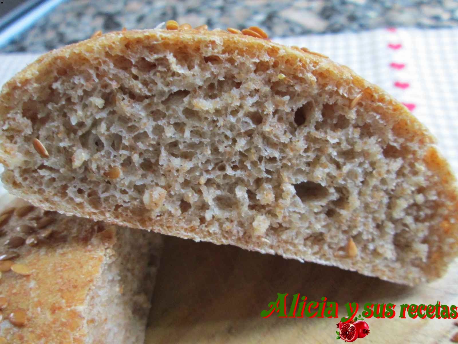 Alicia y sus recetas: PANECILLOS INTEGRALES CON SEMILLAS DE LINO Y PIMIENTA