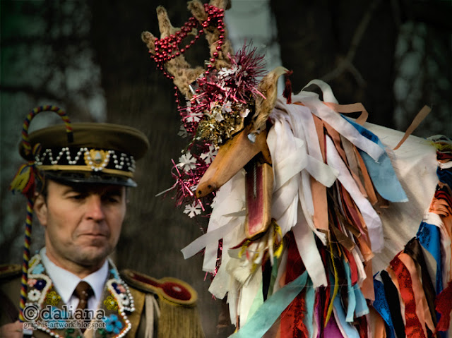 Photographis: Romanian Winter Traditions / Traditii Romanesti