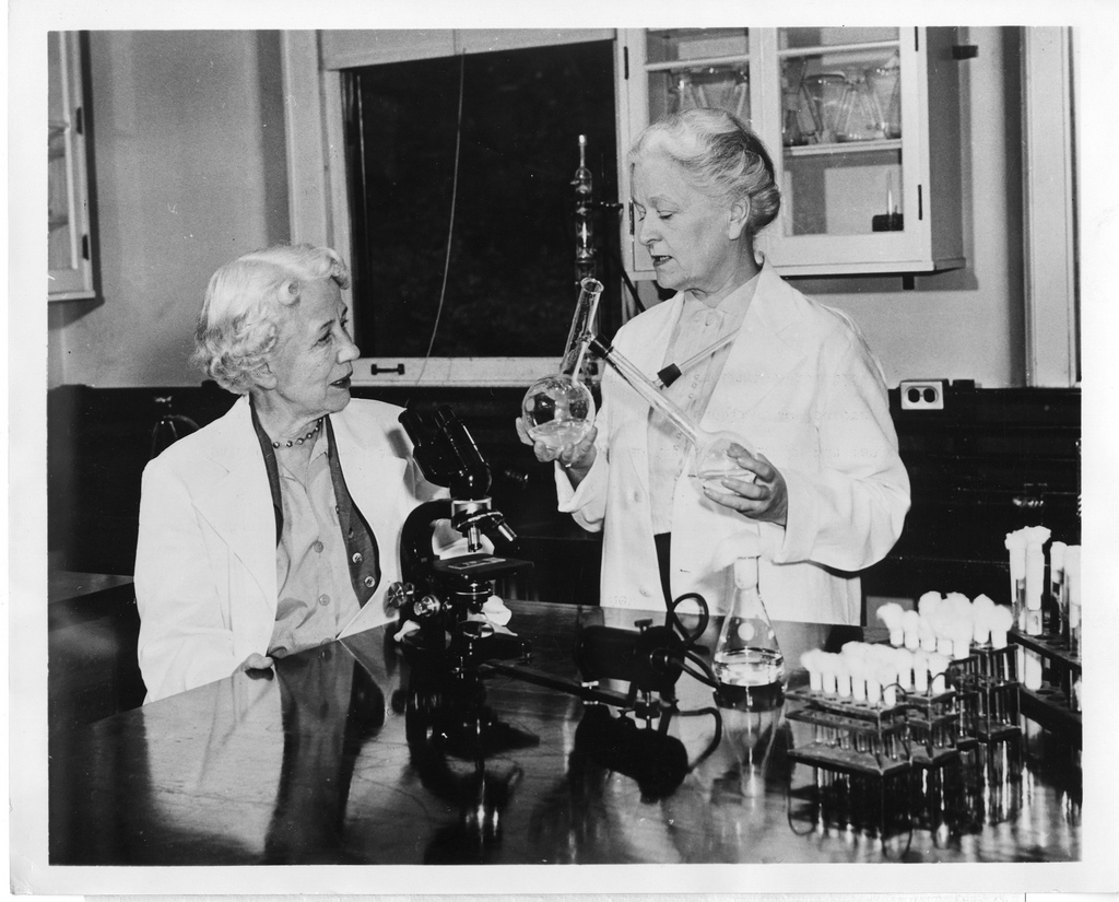 Women in Science – 51 Historical Vintage Pictures of American Female ...