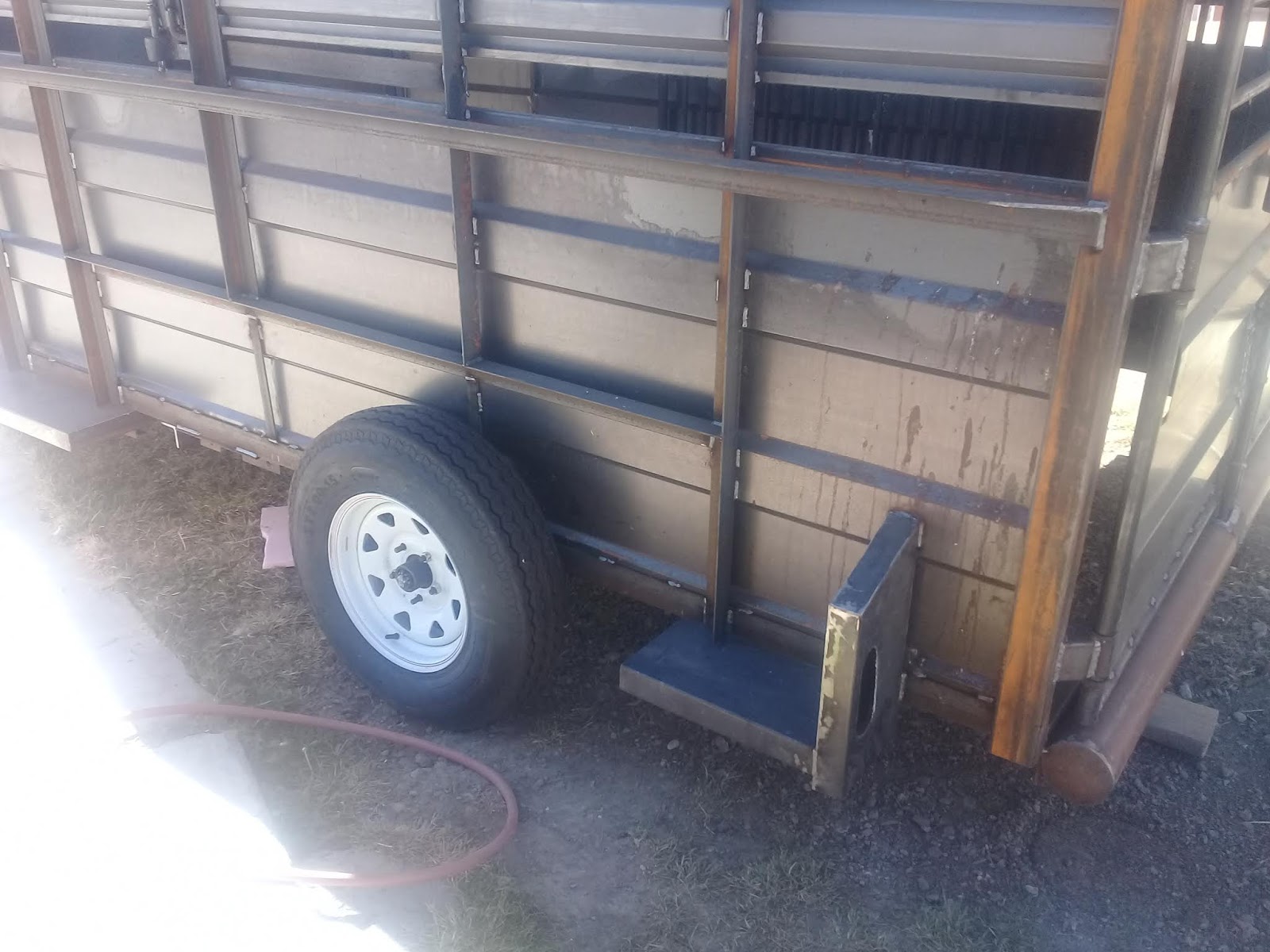 MAQUINARIA AGRICOLA INDUSTRIAL: Remolques Ganaderos, Remolques ...