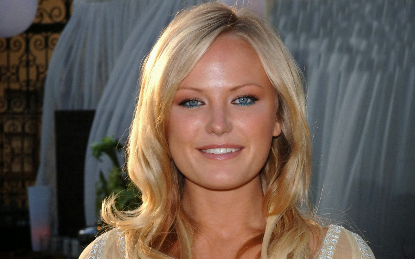 Malin Akerman HD Wallpapers