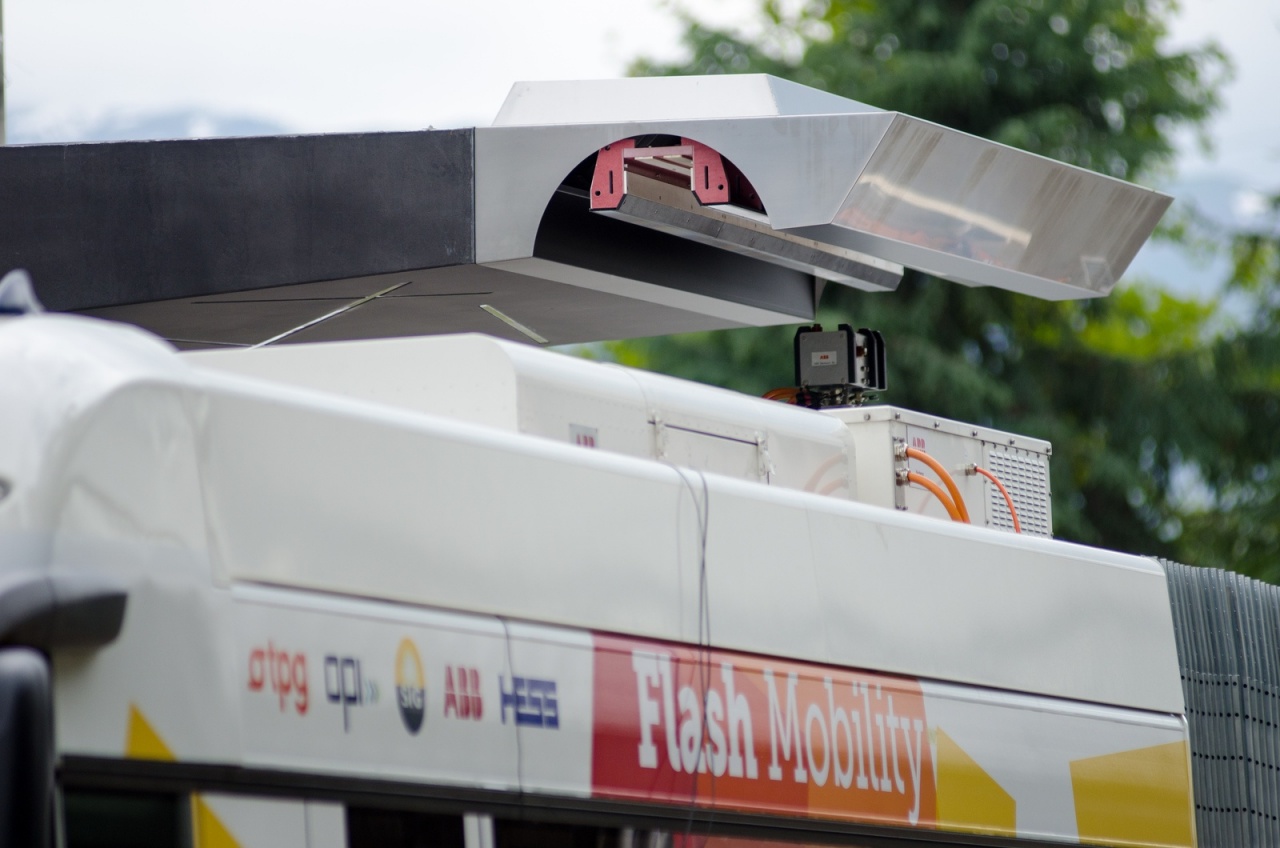 ABB unveil wireless electric bus with 15 sec Flash charging [VIDEO ...