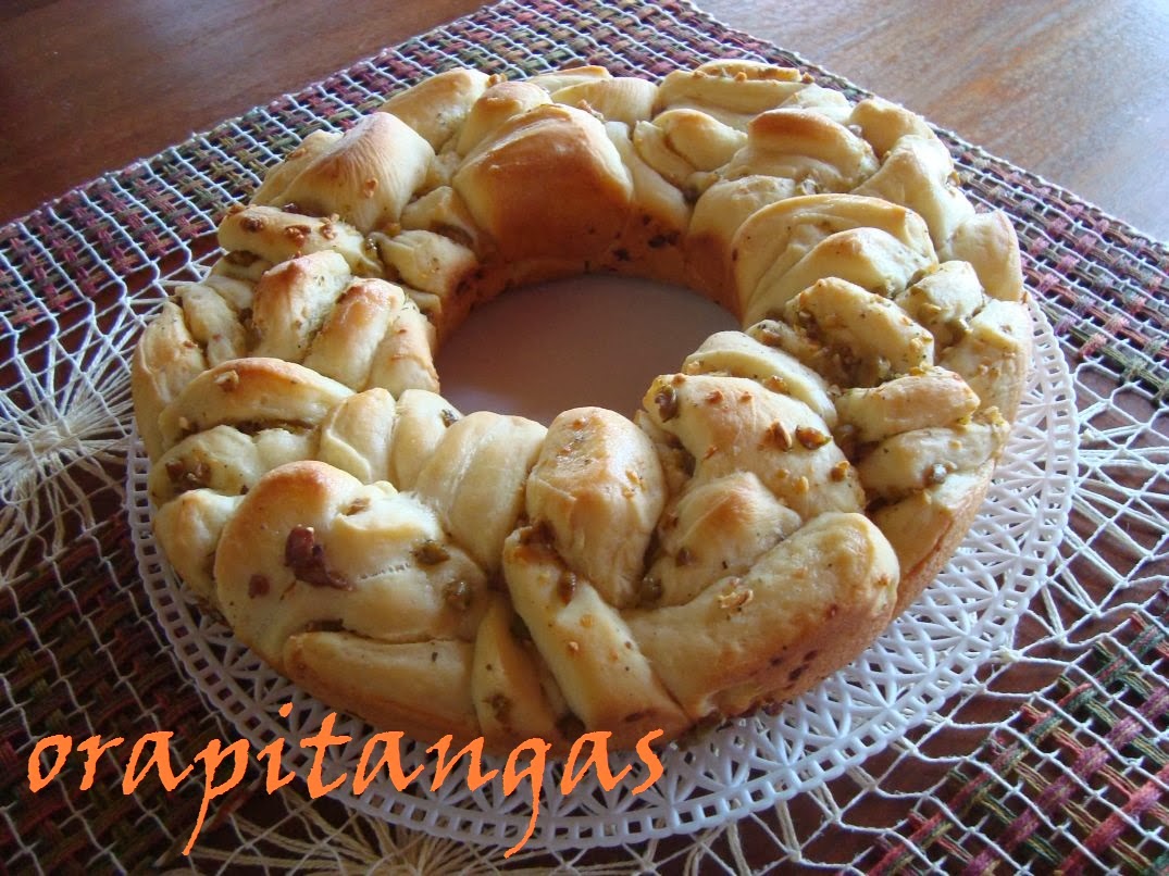 ora, pitangas!!!: pull apart de alho e azeitona, o pão do Lucas