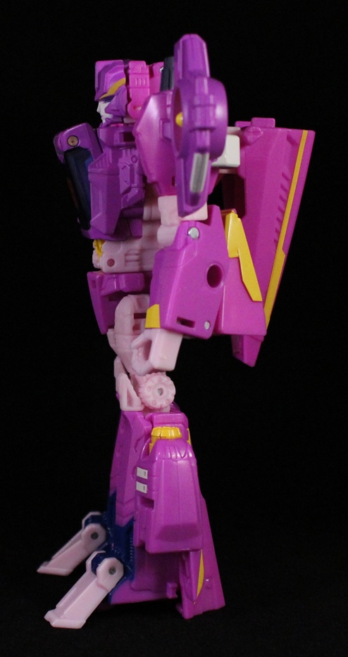 She's Fantastic: Transformers: Titans Return - NAUTICA!