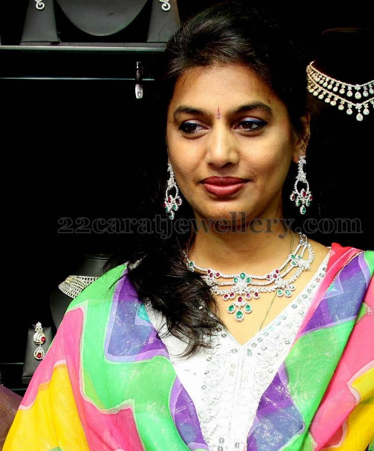 Pinky Reddy Multistones Daimond Set - Jewellery Designs