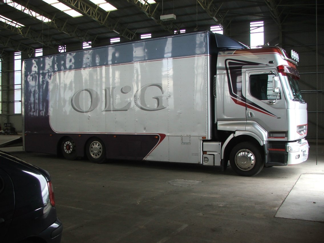 Grass Strip Aviation Ltd: GSAL Kit 105 Returns to Aston Down