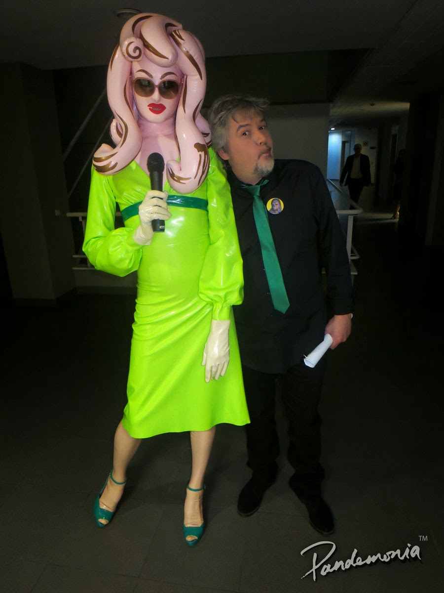 Pandemonia: Pandemonia flys to Madrid for Alaska Y Coronas