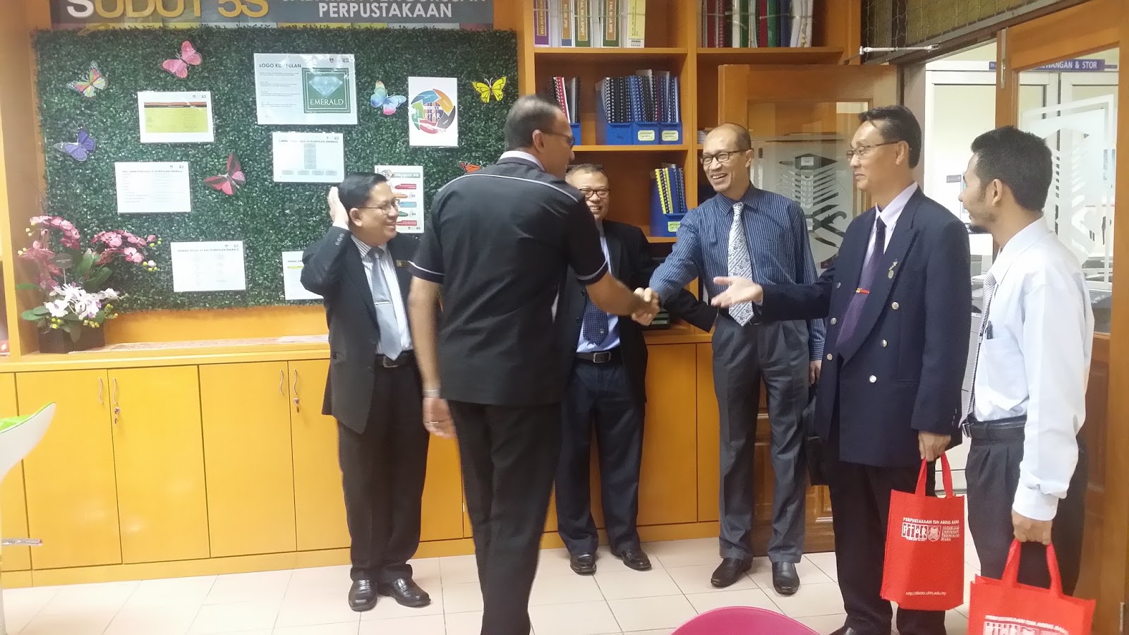 Lawatan rasmi dari Fakulti Pengurusan Maklumat, Kampus Puncak Perdana ...