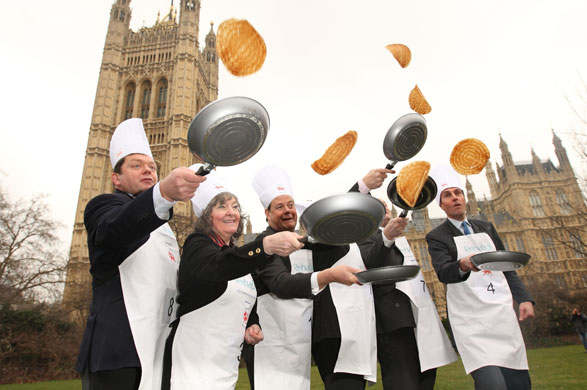 English4U: Pancake Day and Pancake race