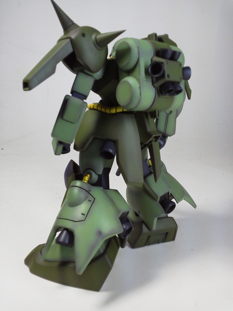 Zaku IV - GunplaMania
