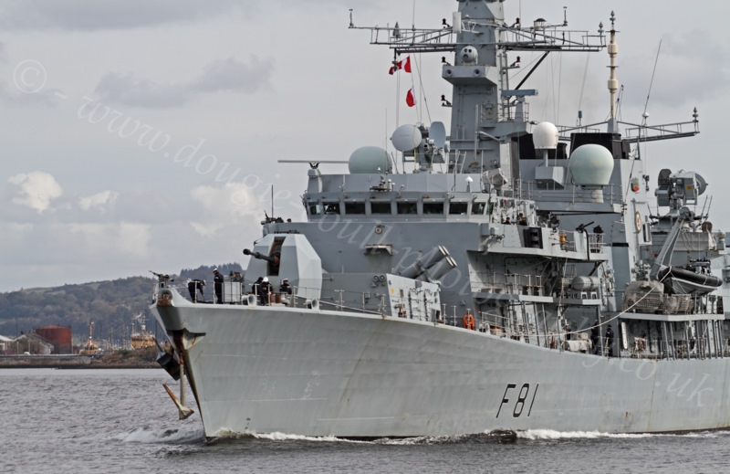 Dougie Coull Photography: HMS Sutherland Departs the Clyde
