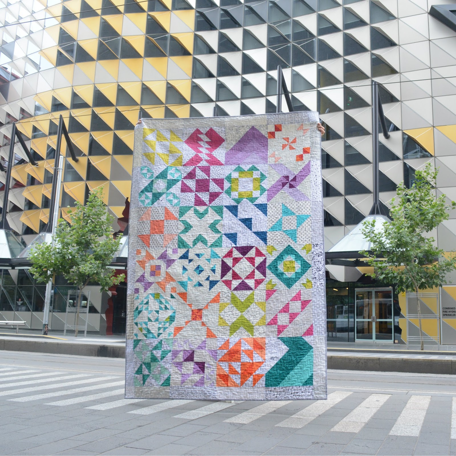 Craftaholic Kat: Modern HST sampler quilt