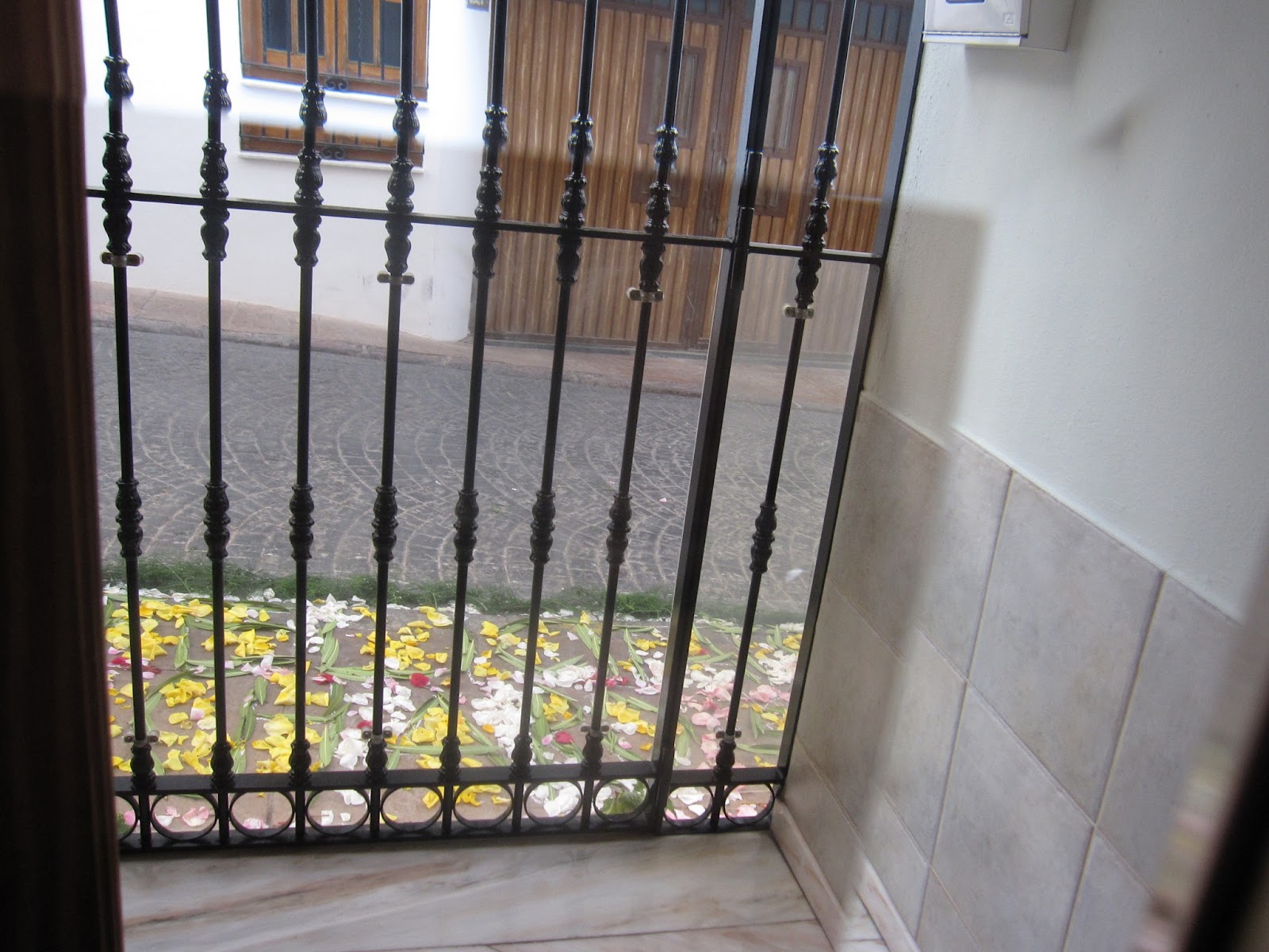 Las manualidades de Pablo: ENRAMADAS DE FLORES PARA COMUNION.