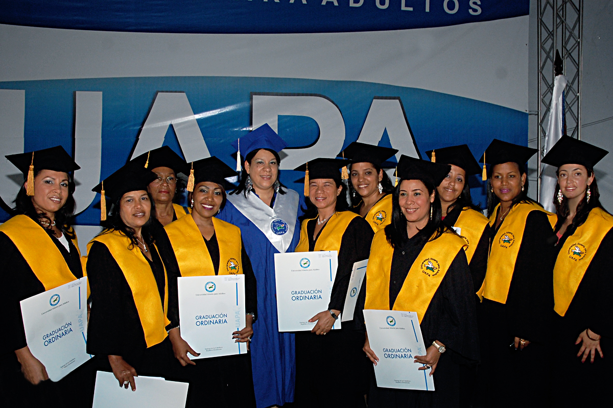 UAPA TE INFORMA: UAPA RECINTO SANTO DOMINGO GRADUA 465 PROFESIONALES