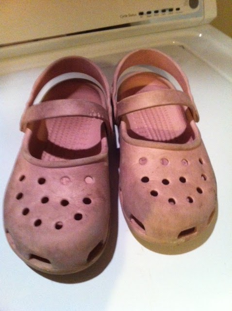 DIY: Clean Your Crocs | Your Retail Helper