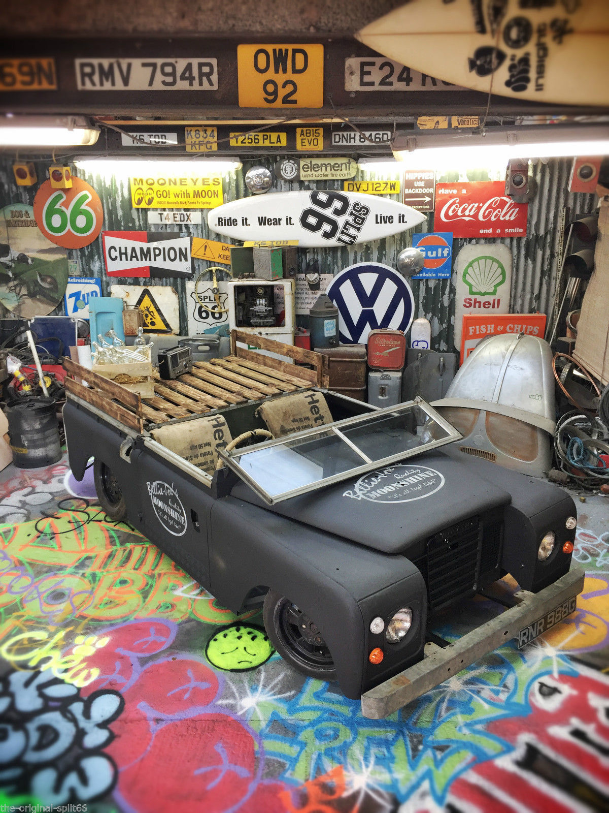 Landrover Defender: Crazy VW Beetle Series 3 III Land Rover SLAMMED ...