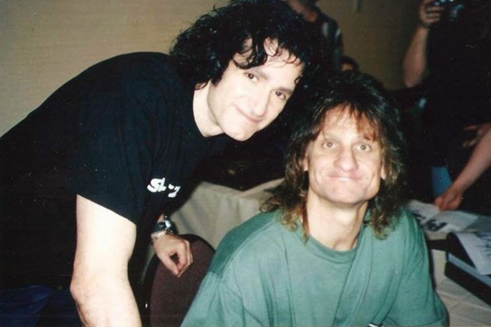 KISS LA BANDA MÀS CALIENTE DEL MUNDO: BRUCE KULICK CON MARK ST. JOHN