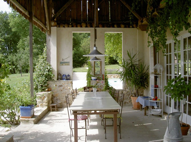 BOISERIE & C.: Sotto il Portico: Let's go outside