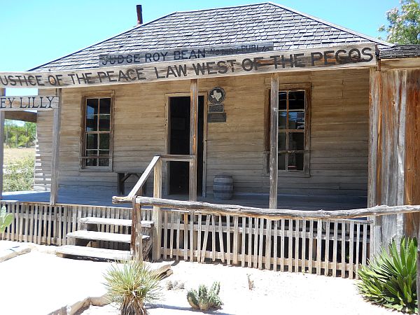 Cheryl's USA: Judge Roy Bean: the law west of the Pecos