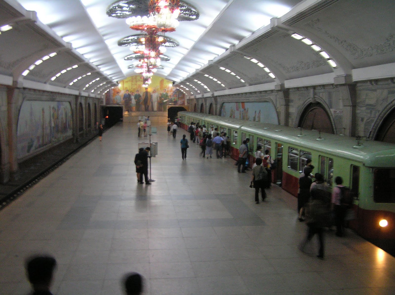Rheumatologe: Pyongyang Metro