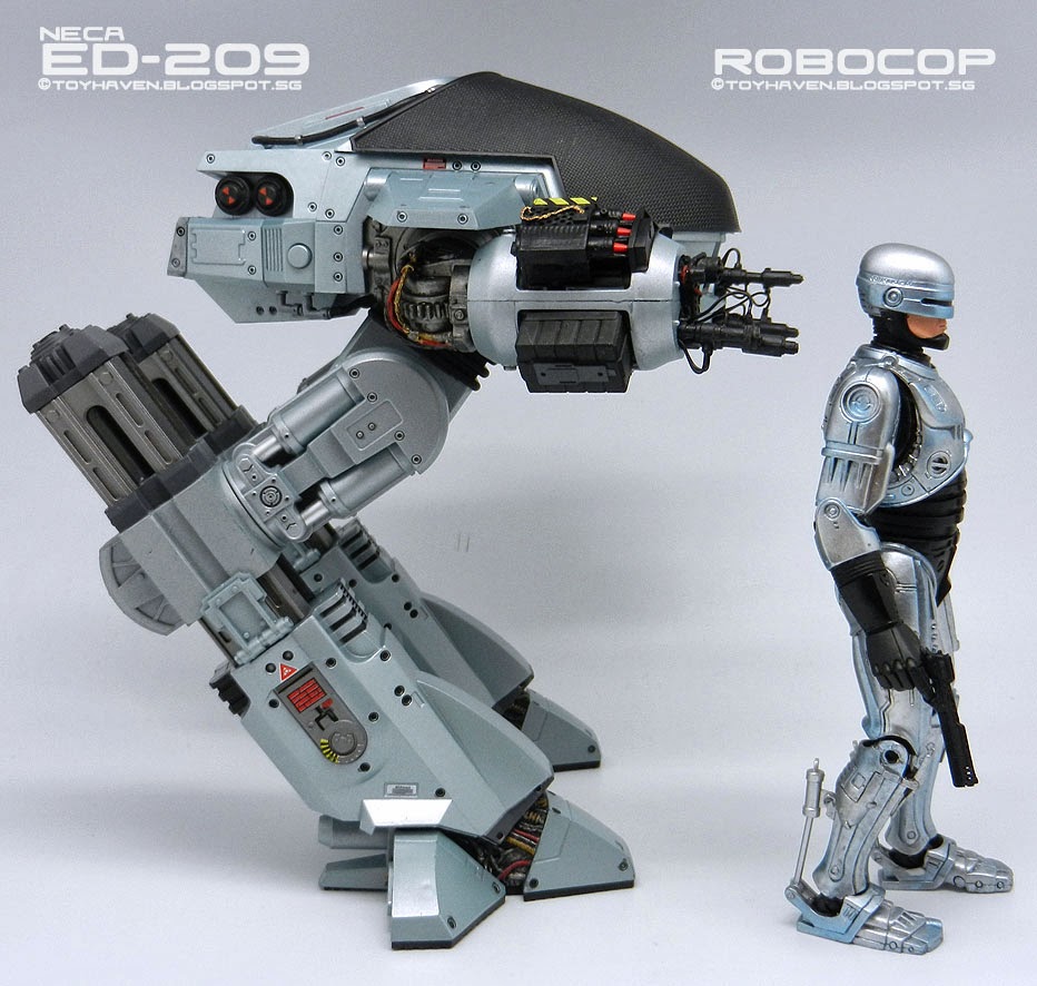 MOVIE SCALE: NECA 10-inch ED-209 and McFarlane 7-inch Robocop action ...
